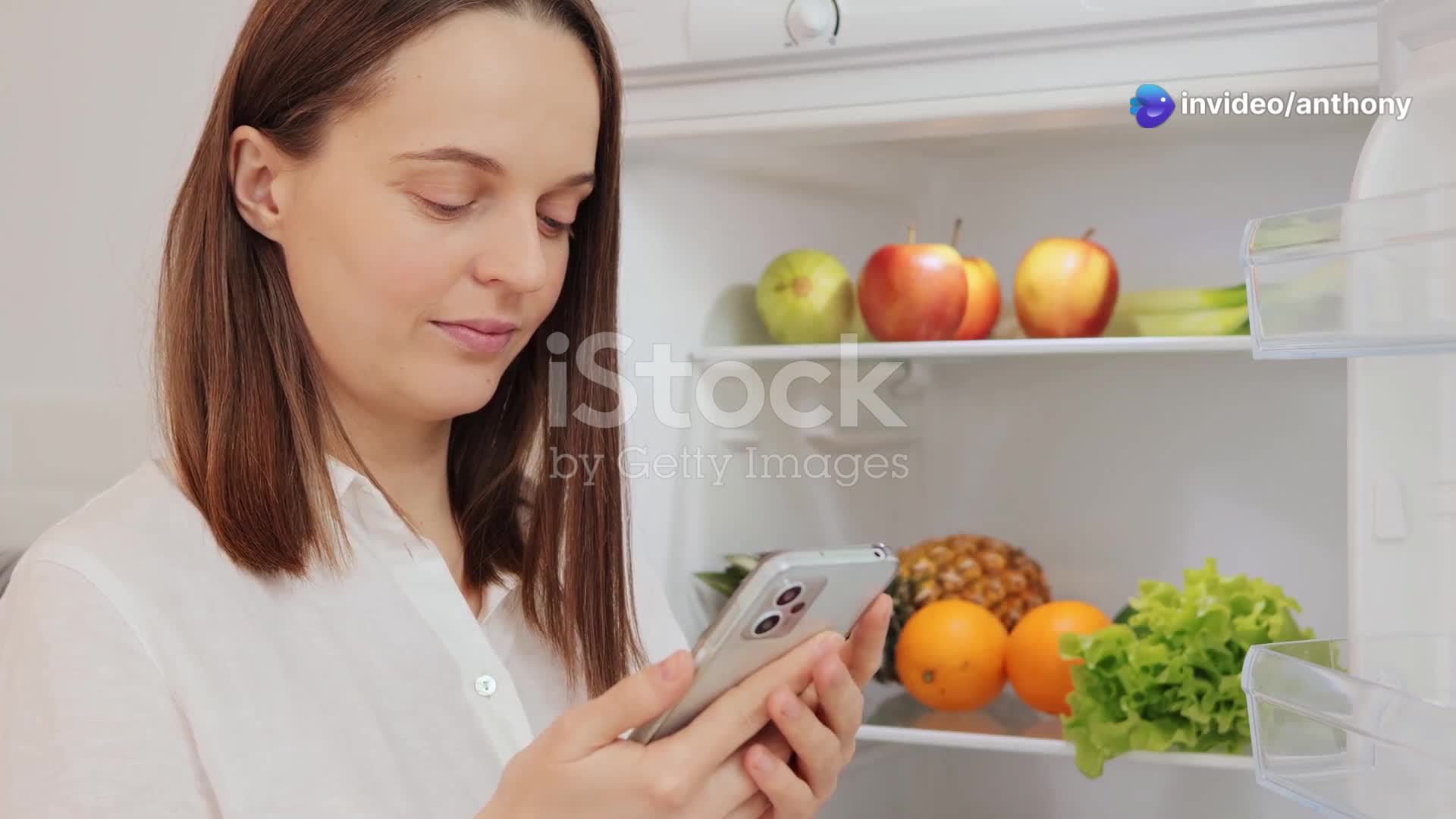 Watch invideo-ai-1080 Revolutionize Your Fridge with FridgeCam 2024-12-31 | Streamable