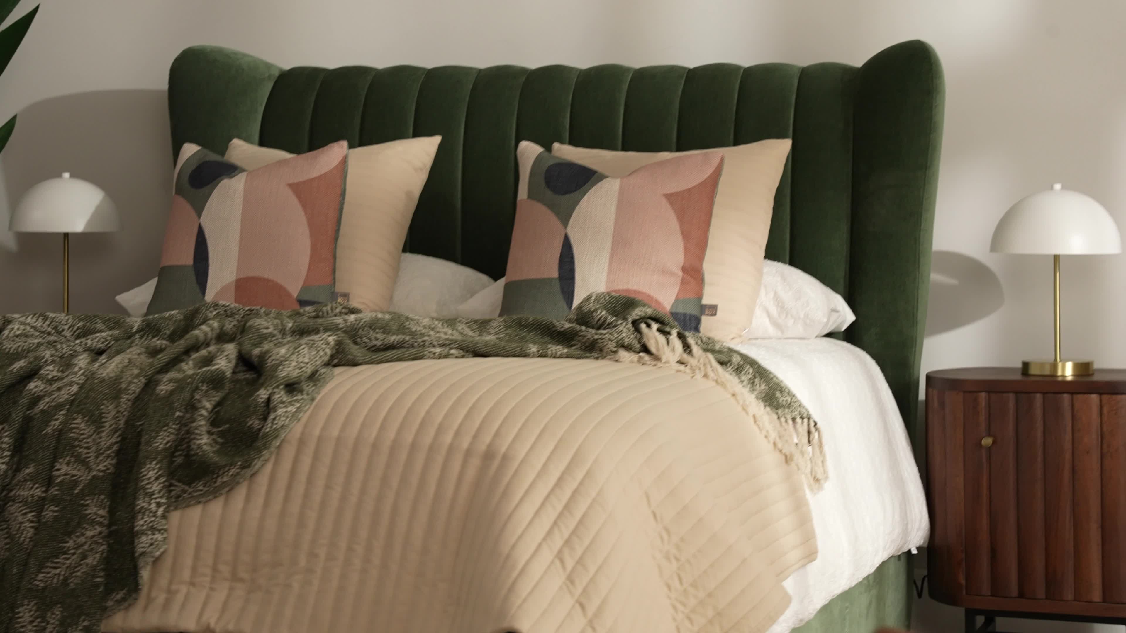 Watch shelley-storage-bed-green | Streamable