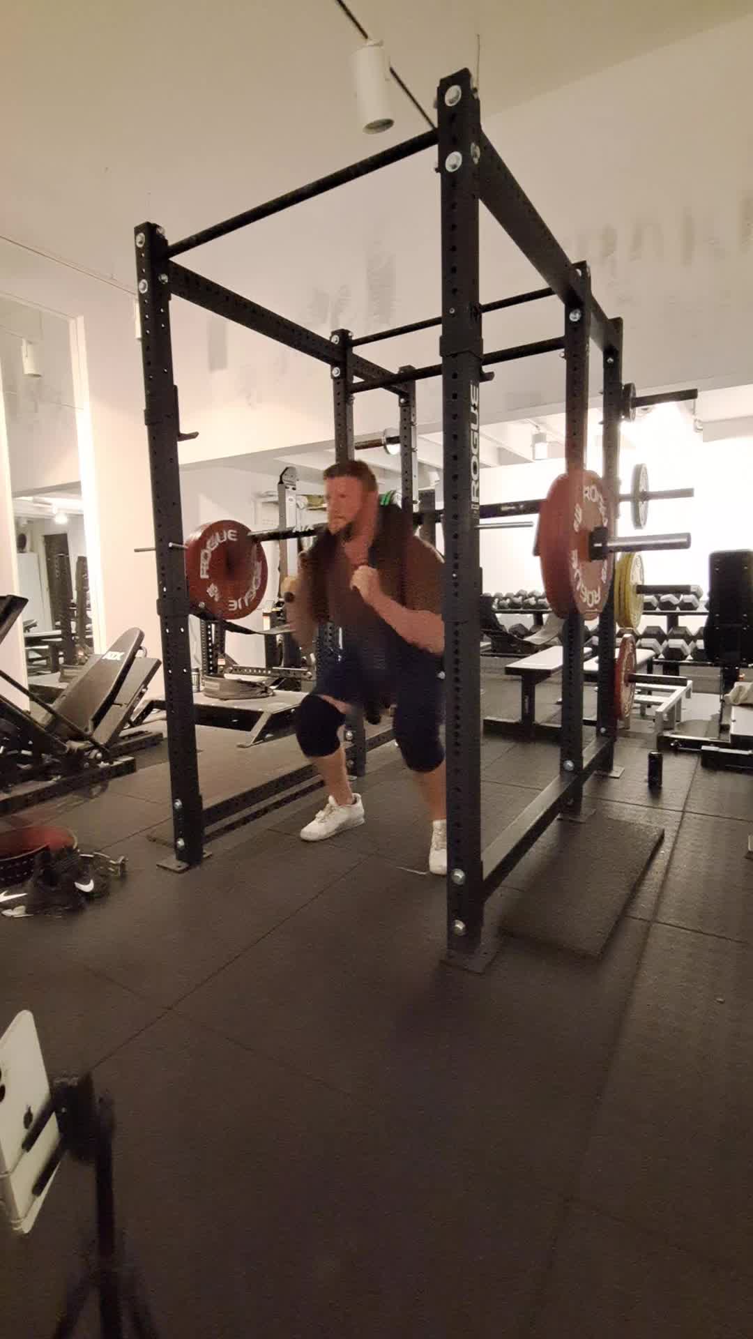 25-05-2023 170kg SSB squat set 1