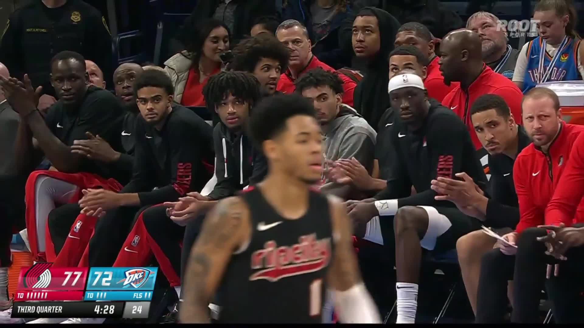 Watch Scoot sneaks in the reverse then finds Walker with a nice pass | Streamable