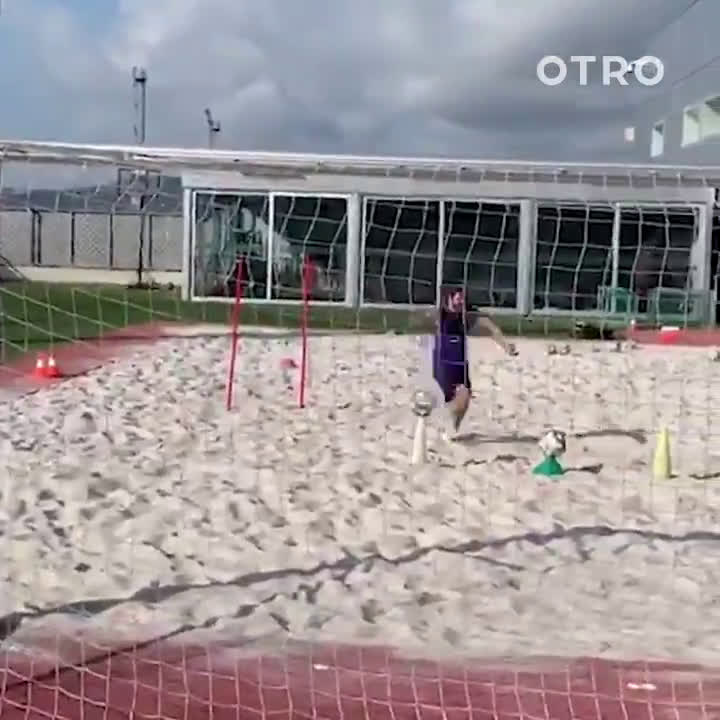 Messi is out here working hard