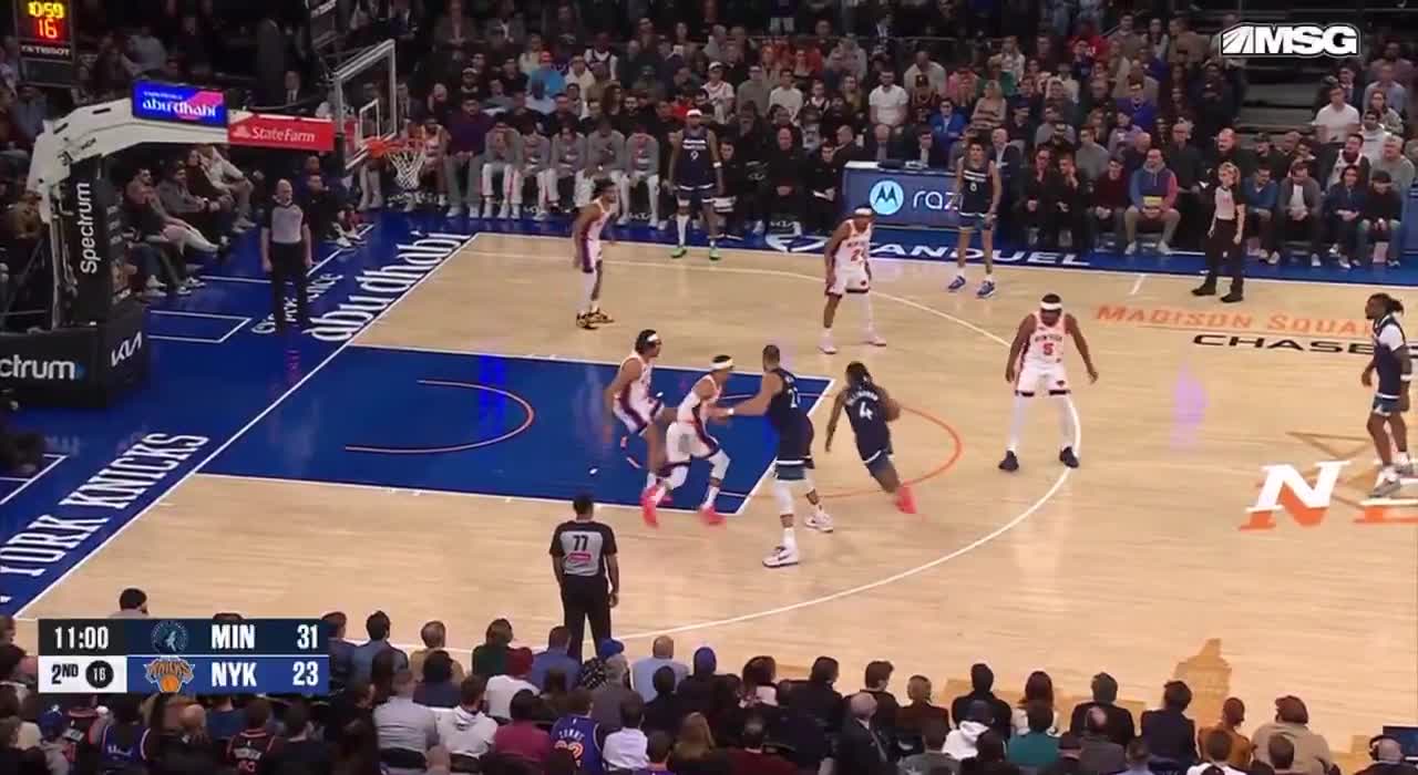 Watch [Highlight] Rob Dillingham threads the needle on a pick-and-roll ...