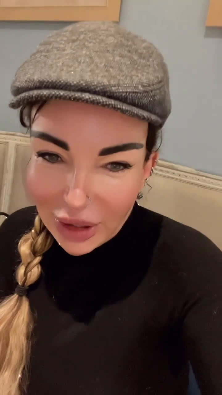 Watch A848E242F9F7947BF6708B821F1D2297_video_dashinit | Streamable