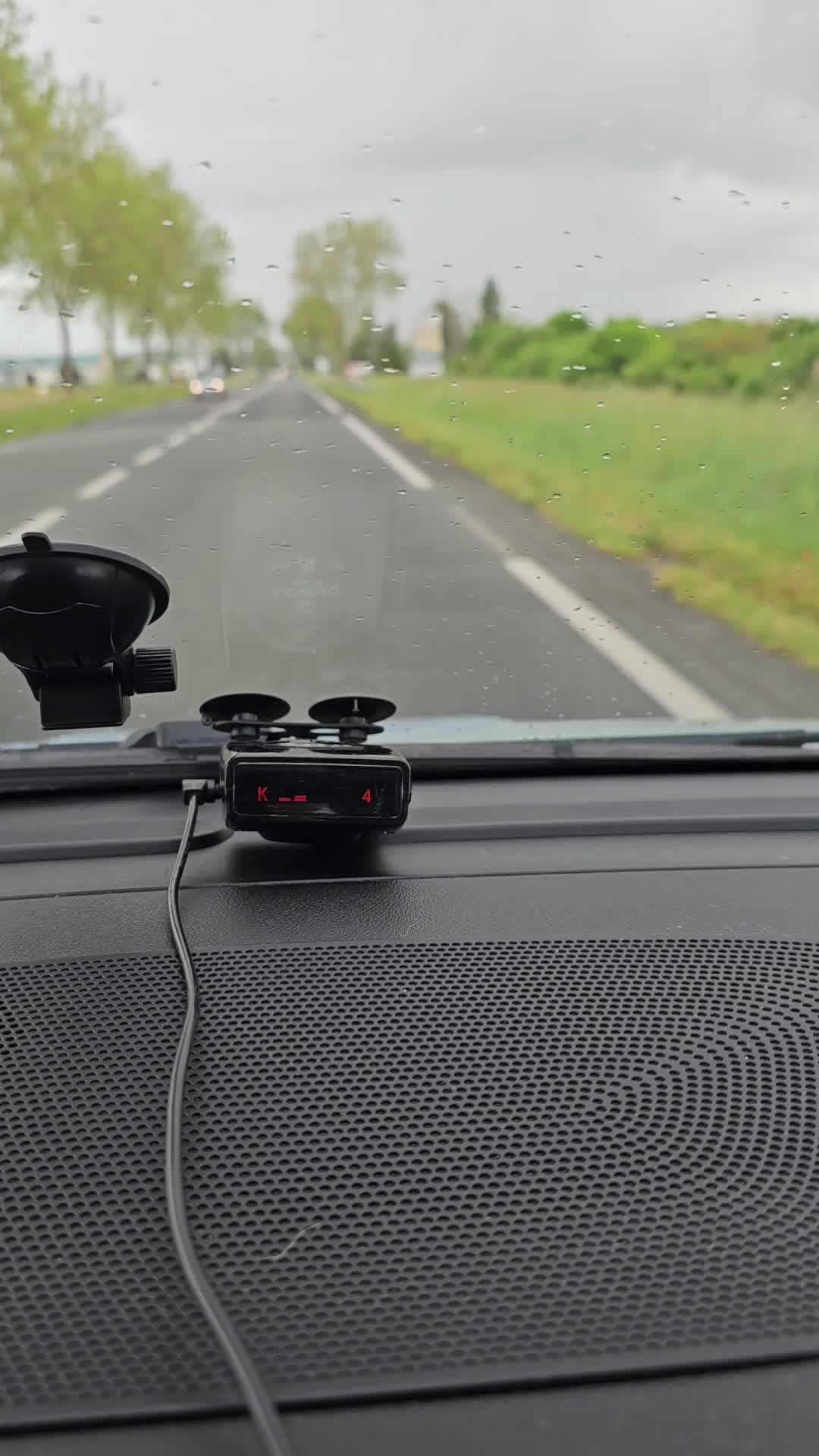 Genevo One M front 220 meters