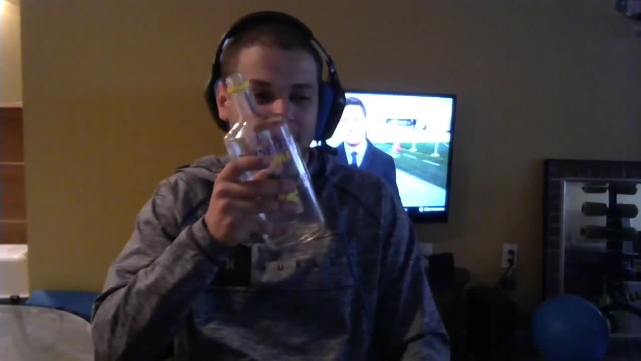Watch Drop a follow | Streamable