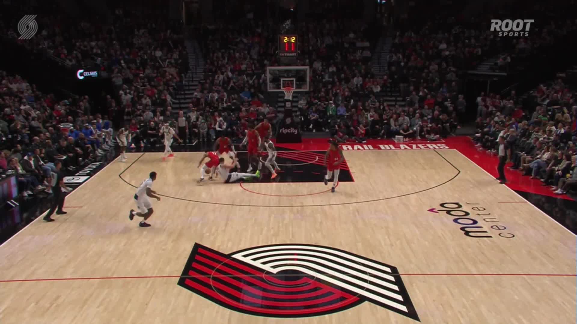 Scoot takes off down the floor and puts in the difficult layup