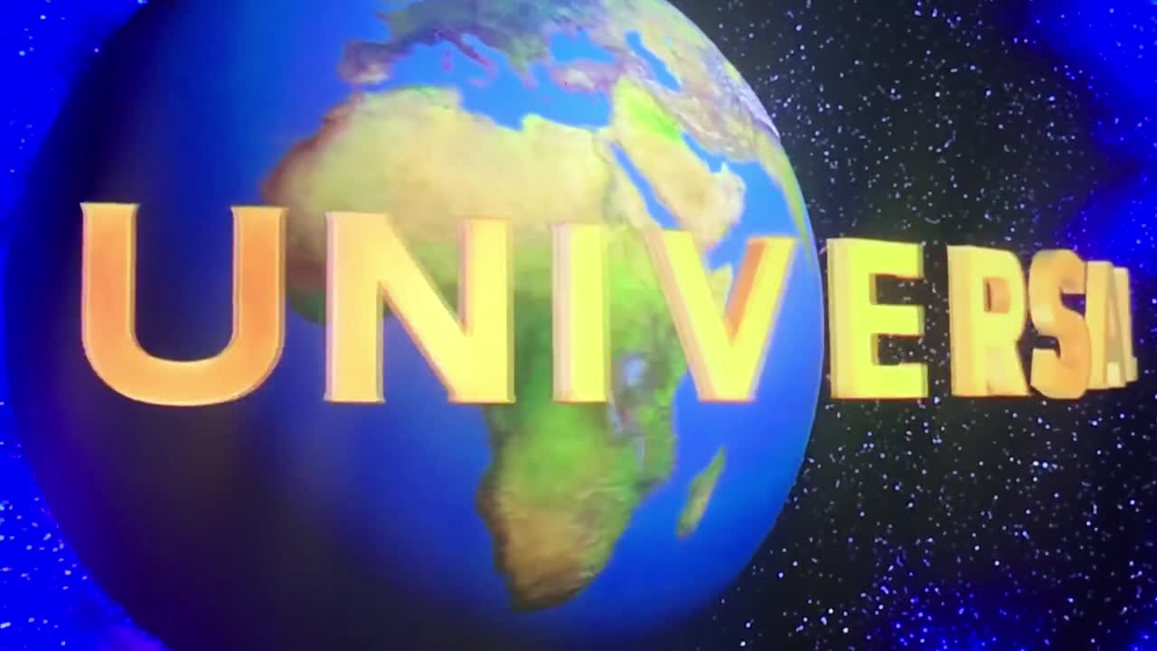 Kid remakes UNIVERSAL intro with kazoo
