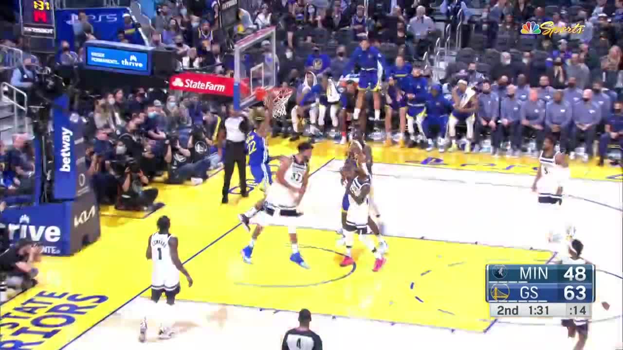 [Highlight] Wiggins absolutely posterizes his former teammate KAT